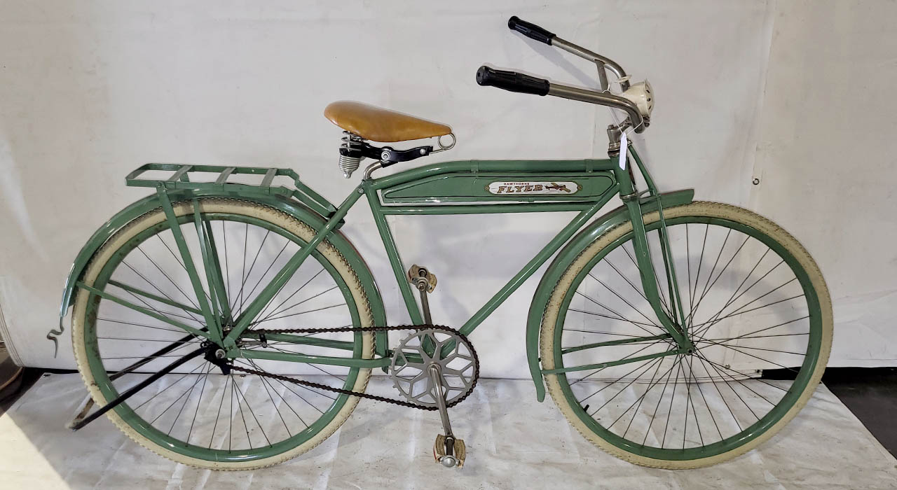 0 HAWTHORNE FLYER BICYCLE For Sale at Vicari Auctions Biloxi Fall, 2025